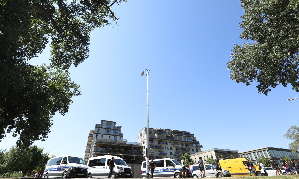 Parking 'na divljaka': U Novom Zagrebu ispisuju se kazne, poznati i ...