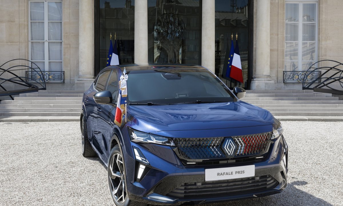 Upoznajte Renault Rafale Présidentiel: Eksluzivni oklopljeni automobil ...