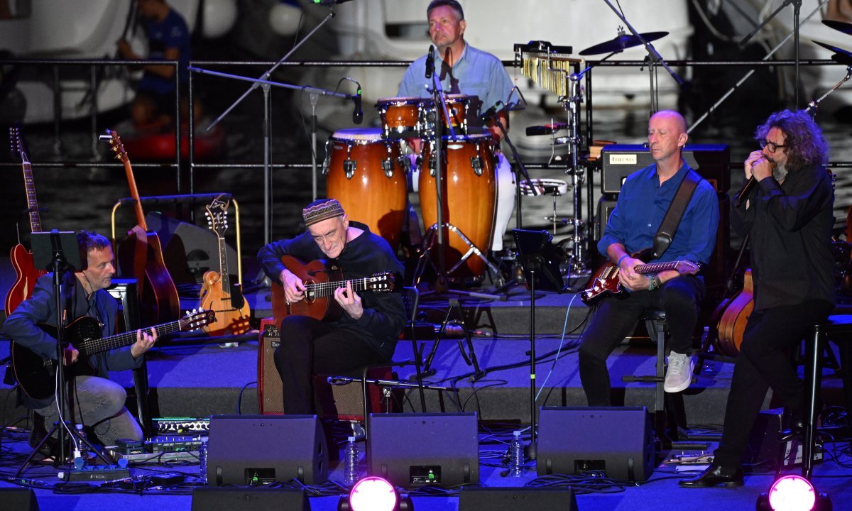 Pogledajte spektakularnu atmosferu uoči početka koncerta u čast velikog Olivera - tportal