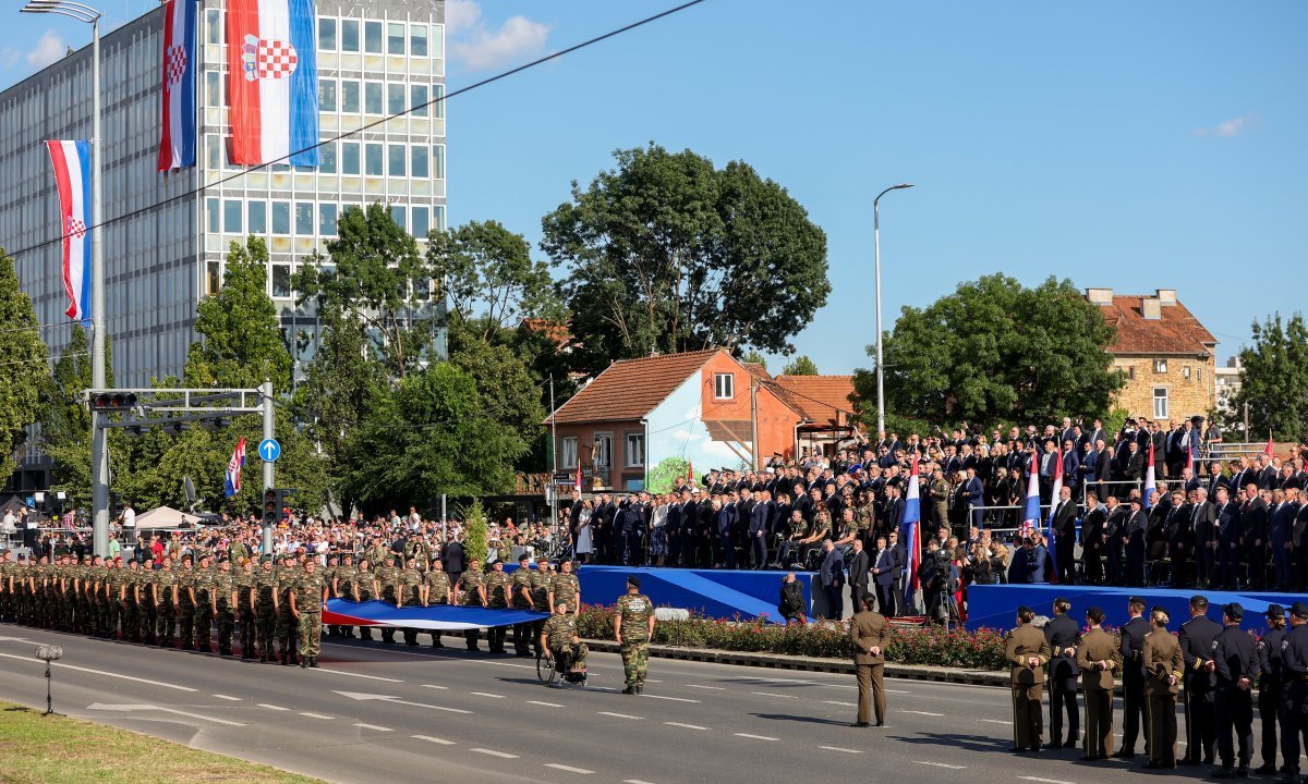 FOTO Pogledajte mimohod u više od 200 fotografija koje će ostati za ...