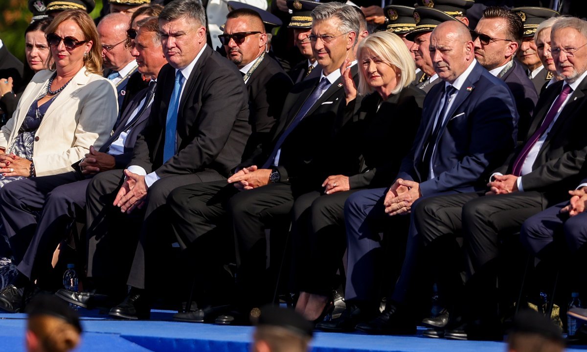 FOTO Pogledajte mimohod u više od 200 fotografija koje će ostati za ...