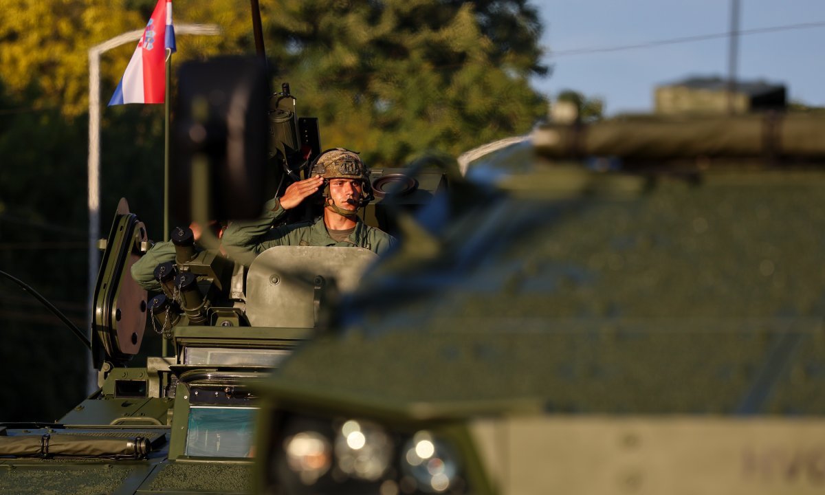 Tenkovi, haubice, oklopnjaci... pogledajte čime sve raspolaže Hrvatska ...