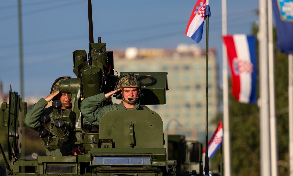 Tenkovi, haubice, oklopnjaci... pogledajte čime sve raspolaže Hrvatska ...
