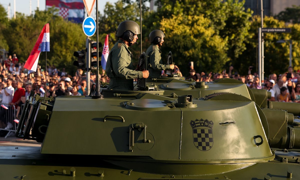 Tenkovi, haubice, oklopnjaci... pogledajte čime sve raspolaže Hrvatska ...