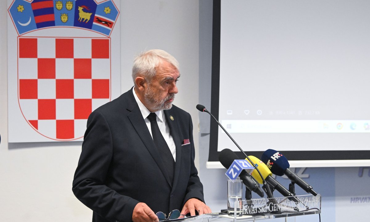 Pogledajte tko se došao oprostiti od generala Ante Rose - tportal