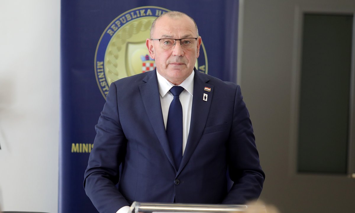 Medved u čestitki 'Tigrovima': Povijest brigade počinje s vjerom u ...