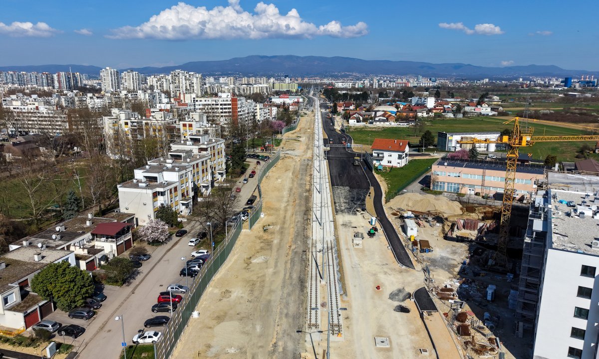 Radovi u punom jeku: Pogledajte kako napreduje gradnja tramvajske pruge ...