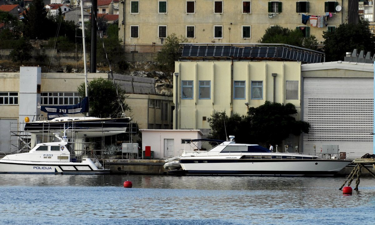 Malo vitra na vezu pod budnim okom policije - tportal