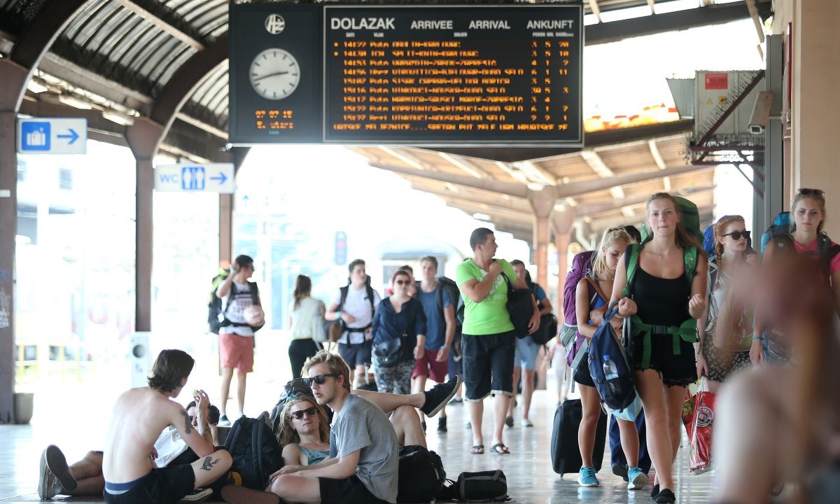 Putujete u inozemstvo? Ovo su stvari koje obavezno morate znati - tportal