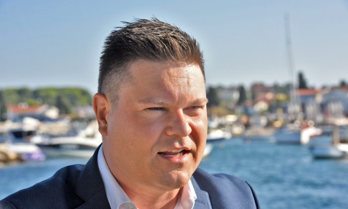 Smijenjen ravnatelj NP Brijuni M. Milotić, novi v.d. ravnatelj Eduard ...