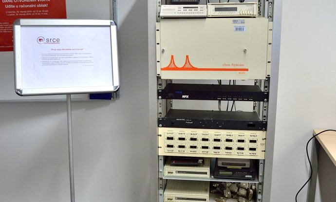 Obilježava se 30 godina interneta u Hrvatskoj, prisjetite se kako je to ...