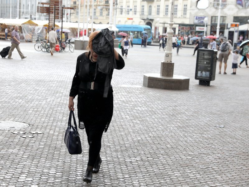 [FOTO/VIDEO] Pogledajte kako je u samo nekoliko minuta pljusak ...