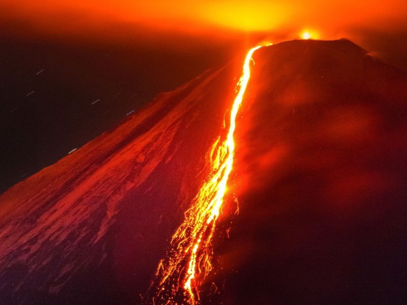 Vulkan koji eruptira po noći izgleda veličanstveno - tportal