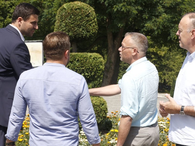 Obitelj i prijatelji oprostili se od Dorice Nikolić na Mirogoju - tportal