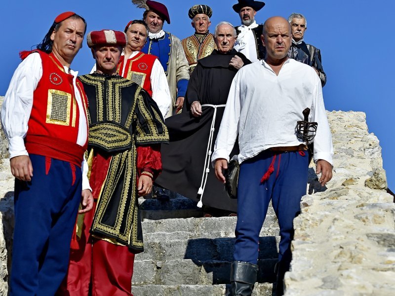 Pogledajte kako su tekle pripreme za predstavu 'Opsada Sinja 1715 ...