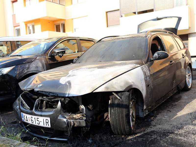 [FOTO/VIDEO] U Karlovcu izgorio automobil, policija otkrila da je požar bio podmetnut - tportal