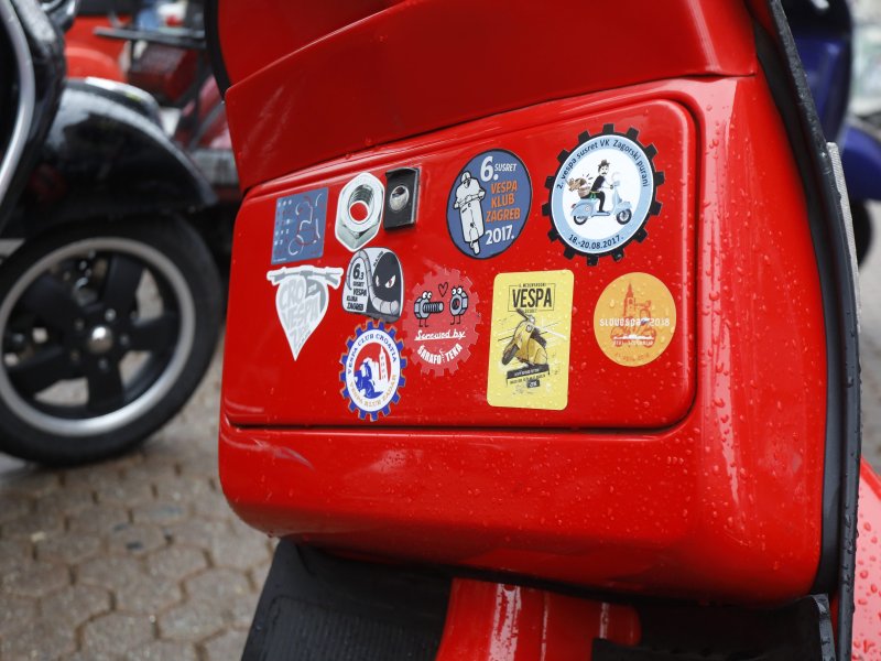 [FOTO] Više od 200 legendarnih Vespi okupiralo centar Zagreba ...