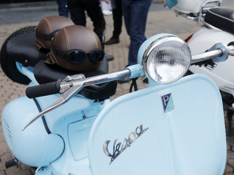 [FOTO] Više od 200 legendarnih Vespi okupiralo centar Zagreba ...
