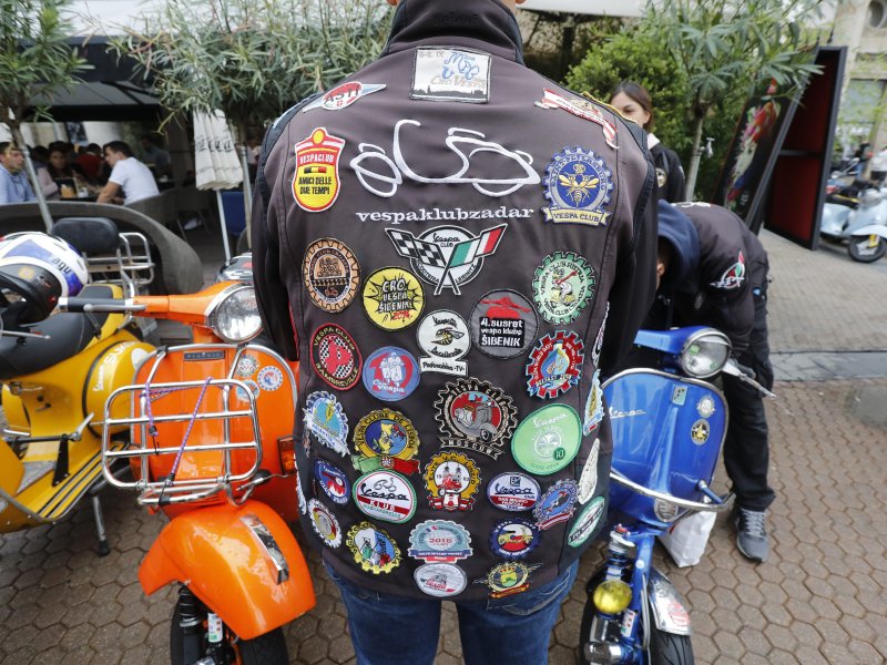 [FOTO] Više od 200 legendarnih Vespi okupiralo centar Zagreba ...