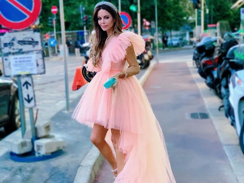 'Čarobna kao i uvijek': Nikolina Ristović u raskošnoj haljini ... 'Čarobna kao i uvijek': Nikolina Ristović u raskošnoj haljini ...