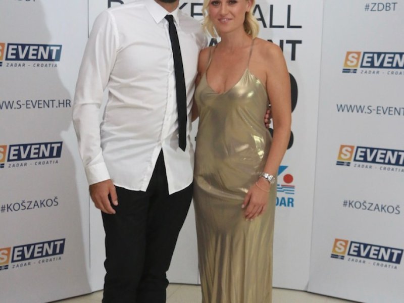 U centru pažnje: Proslavljena odbojkašica Barbara Ružić u odvažnom ...