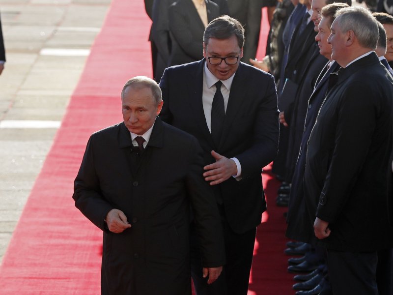 Analitičari: Uoči summita NATO-a, Srbija pijun u rukama Zapada i Rusije ...