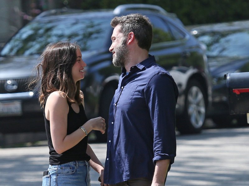 Ben Affleck dugo nije bio ovako sretan: Atraktivna Kubanka potpuno ga ...