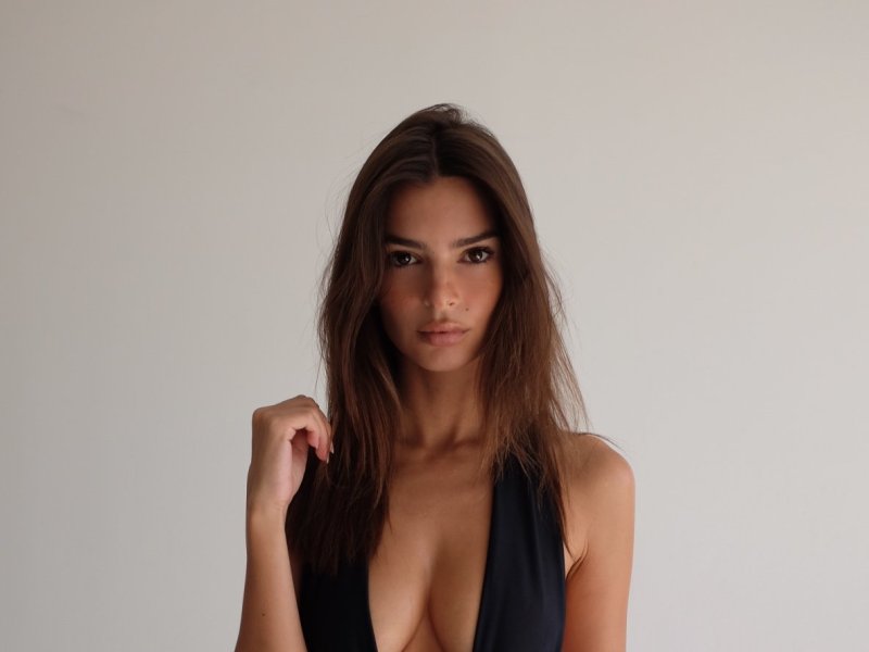 Emily Ratajkowski objavila niz fotki u bikiniju nakon što je podržala Billie Eilish - tportal