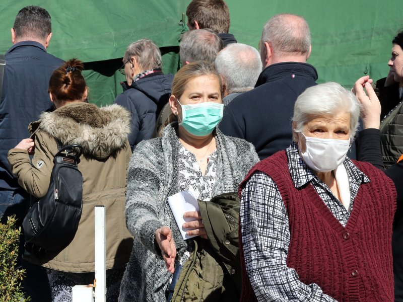 Krivulja rasta zaraženih u BiH se stabilizira, značajan pad broja novih ...