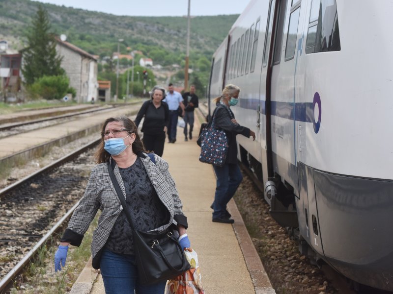 Željeznicom u prva tri mjeseca veći promet roba, manji putnika - tportal