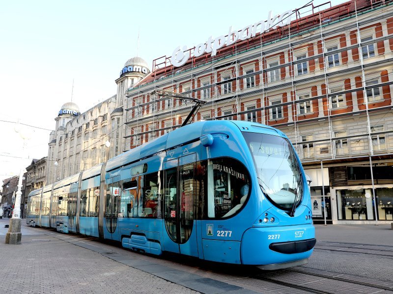 [FOTO] Pogledajte kako je izgledalo prvo jutro povratka tramvaja na ...