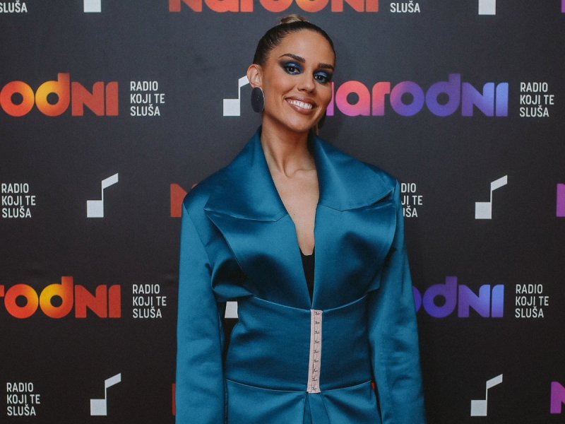 Frankini su stajlinzi postali pomalo napadni: Prevelike kragne, previše ...