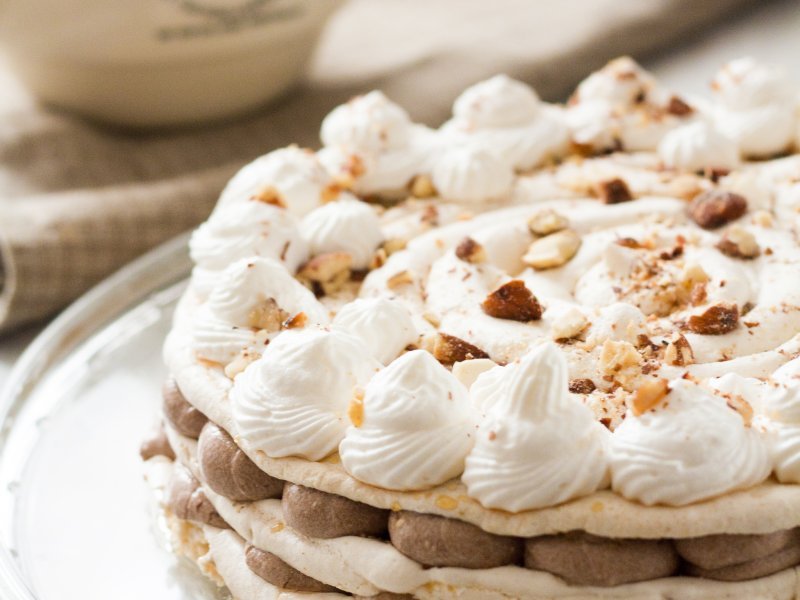 Neodoljiva beze torta s nugatom - tportal