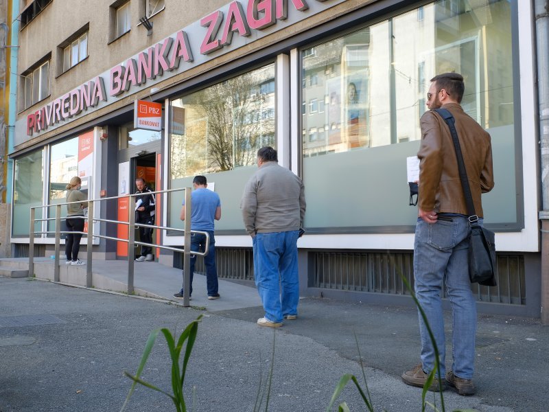 Privredna banka Zagreb povlači dionice sa Zagrebaček buzre - tportal