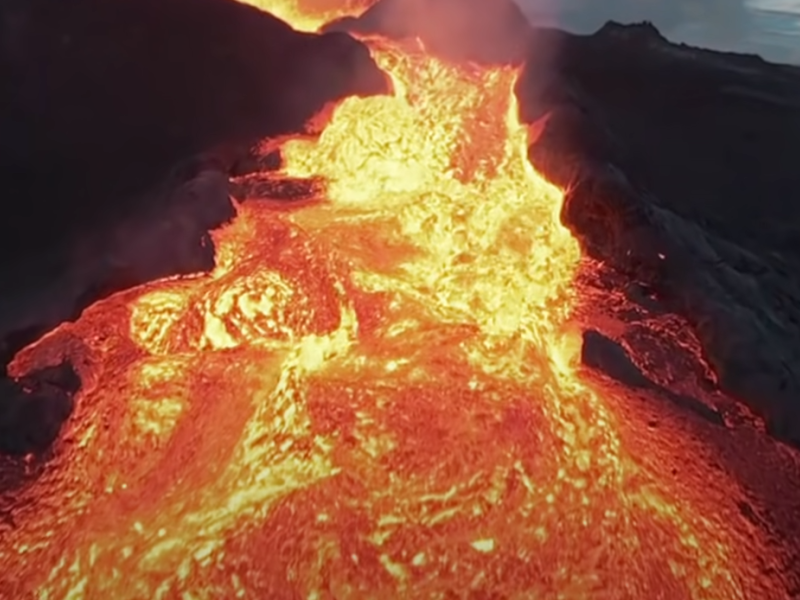 [VIDEO] Impresivan prizor: Youtuber snimao erupciju vulkana na Islandu ...