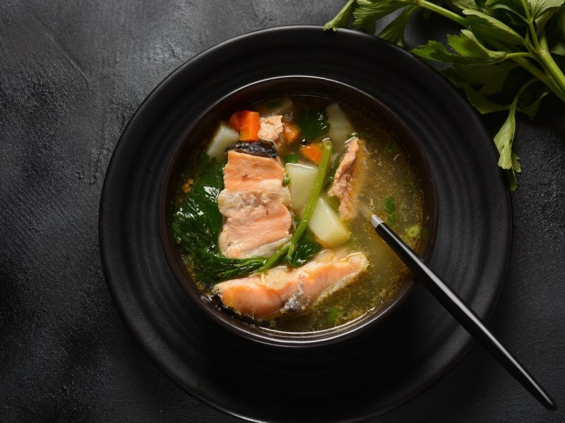 Recept koji trebate imati: Ova juha od ribe i plodova mora osvaja ...