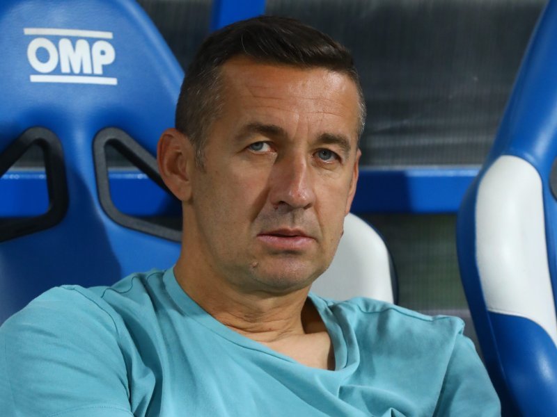 Rijeka je upisala novi poraz, a ljutiti trener Dragan Tadić poslao je ...