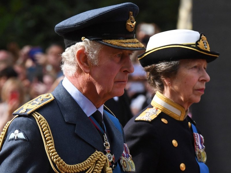 [FOTO] Tužna lica: Princeza od Walesa do Westminstera je stigla s novom ...