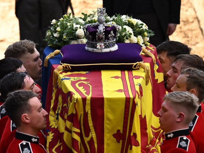 [FOTO] Tužna lica: Princeza od Walesa do Westminstera je stigla s novom ...