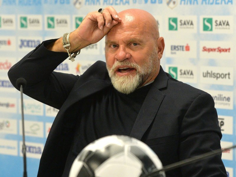 Očajni je trener Rijeke nakon poraza od Hajduka zavapio: Ovo mi se dogodilo prvi put u karijeri ...