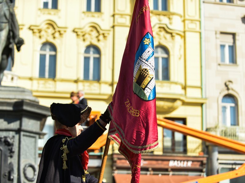 Dan kravate na zagrebačkom Trgu bana Jelačića - tportal