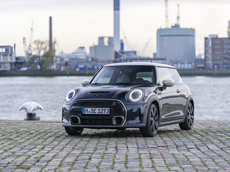 [FOTO] Mini predstavio Cooper S Resolute Edition; Jasna predanost ...