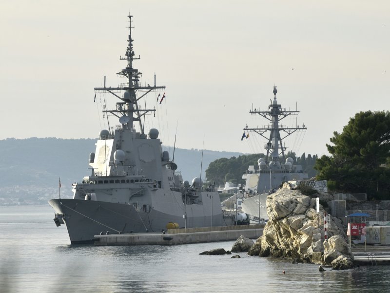 Američki razarač i španjolska fregata u posjetu Splitu i HRM-u - tportal
