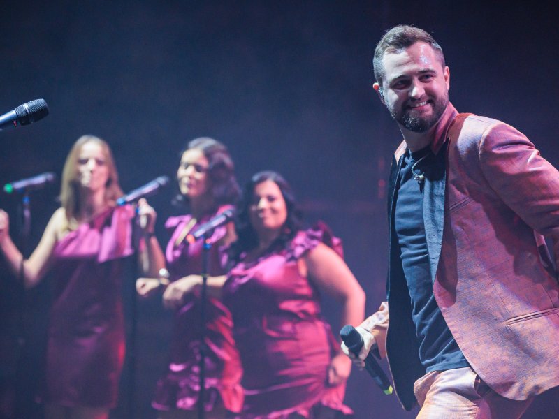 [FOTO] Za koncert Matije Cveka tražila se karta više, a nisu ga propustili ni brojni poznati ...