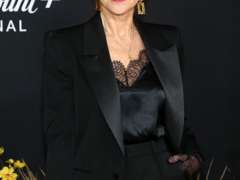 Odvažna i u osmom desetljeću: Helen Mirren sve je očarala u senzualnom ...