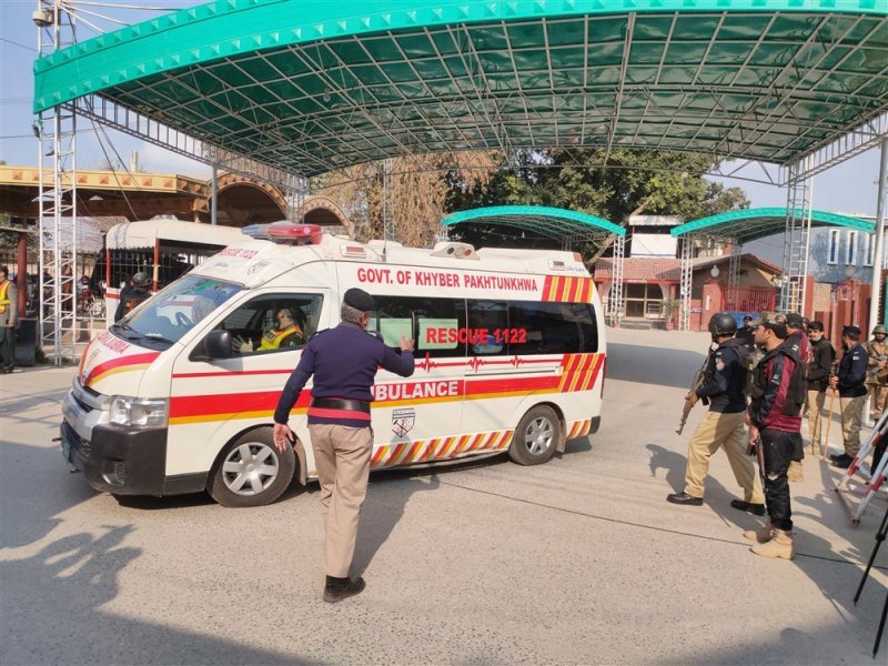 [FOTO] U eksploziji u pakistanskoj džamiji poginule najmanje 22 osobe ...