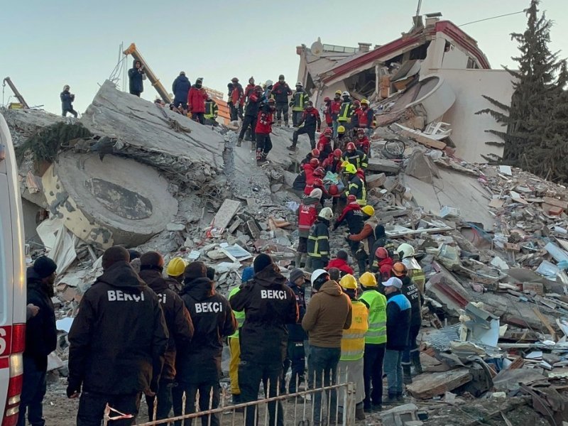 Smrt, hladnoća, glad, očaj: Broj žrtava potresa u Turskoj i Siriji ...