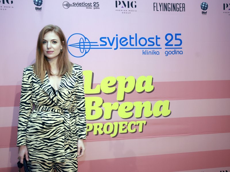 Od Stipe Mesića do Lejle i Tarika; nema tko nije bio na premijeri predstave 'Lepa Brena Project ...