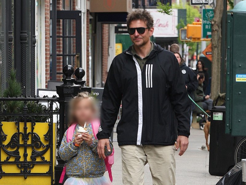 Bradley Cooper je tata od formata: U šetnji s preslatkom kćerkom - tportal