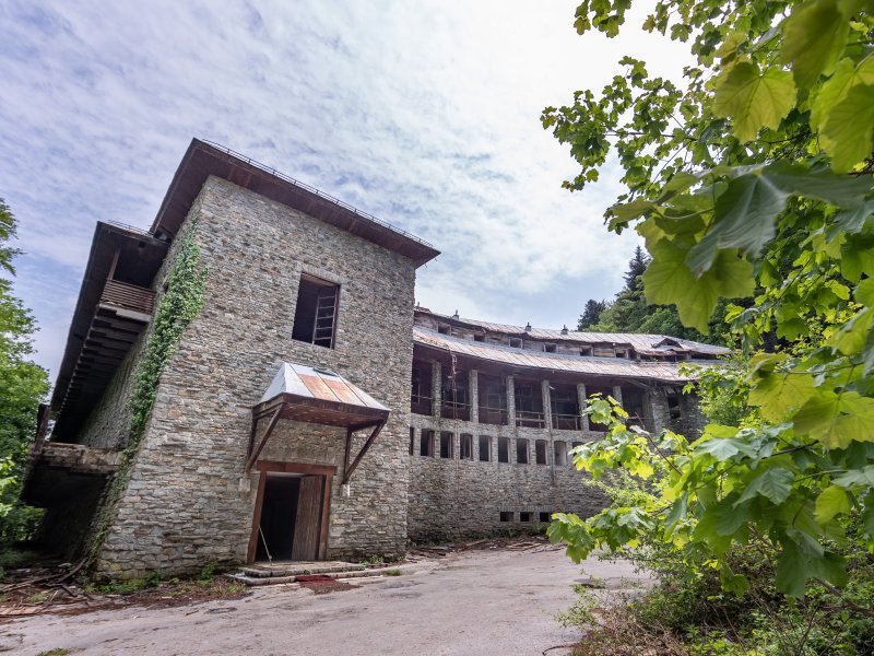 Ovako sada izgleda nekada elitna Titova vila na Plitvicama - tportal